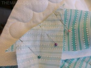 The Easy Way to Bind a Quilt – Tutorial - TheMamasGirls